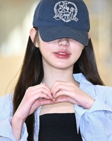 ronron LADY AND THE TRAMP BALL CAP (IVE Jang Wonyoung Wear)